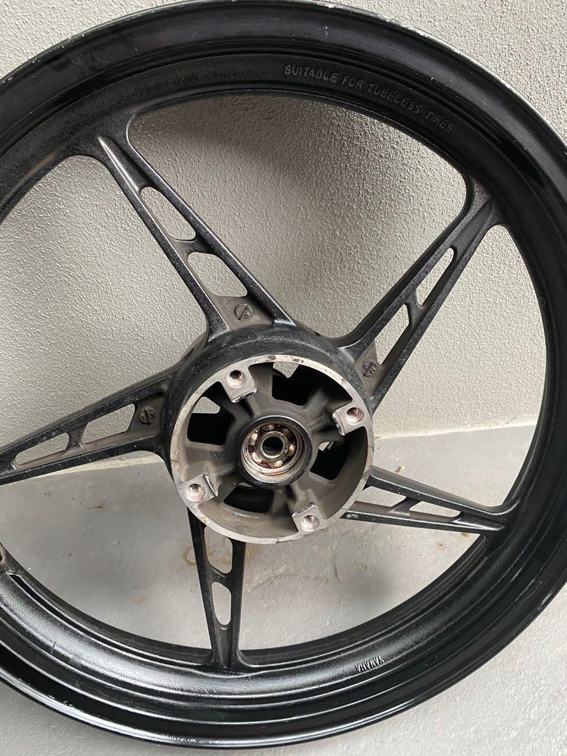Original Yamaha LC135 5s sport rim, Motorbikes on Carousell