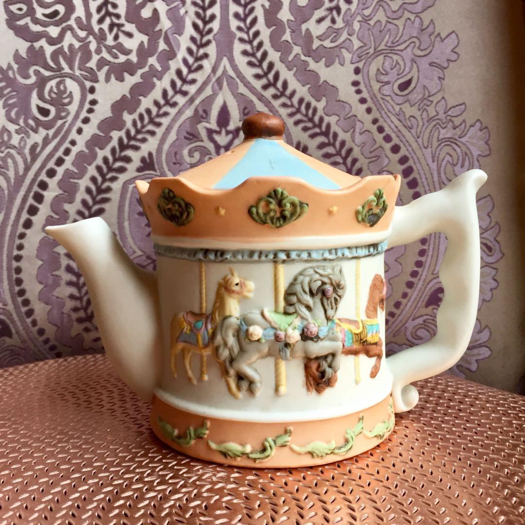 Rare vintage carousel teapot, Hobbies & Toys, Memorabilia ...