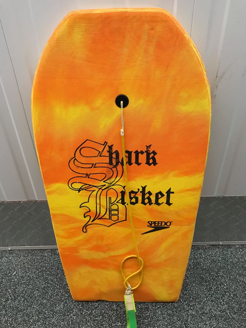 Speedo float, Sports Equipment, Sports & Games, Water Sports on Carousell