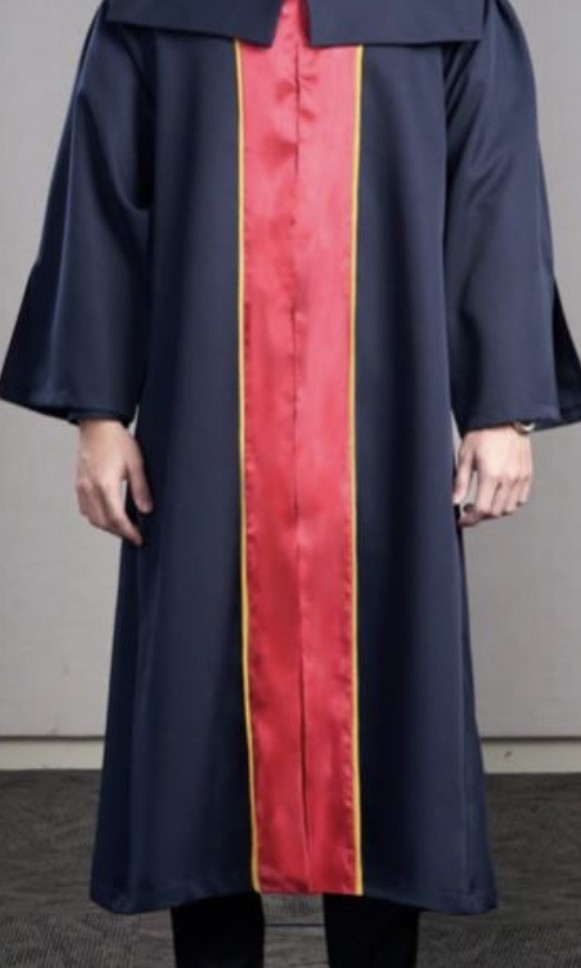 Temasek Polytechnic TP graduation gown M, Men's Fashion, Coats, Jackets ...