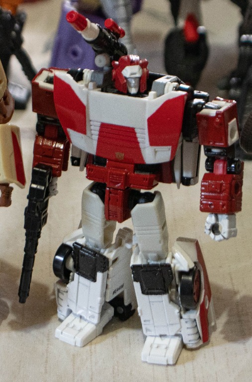 Transformers Siege Deluxe Class Red Alert (Custom Painted), Hobbies ...