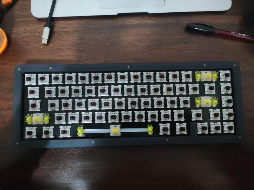 Akko ACR67 and Akko Carbon Retro keycaps mechanical keyboard, Computers ...