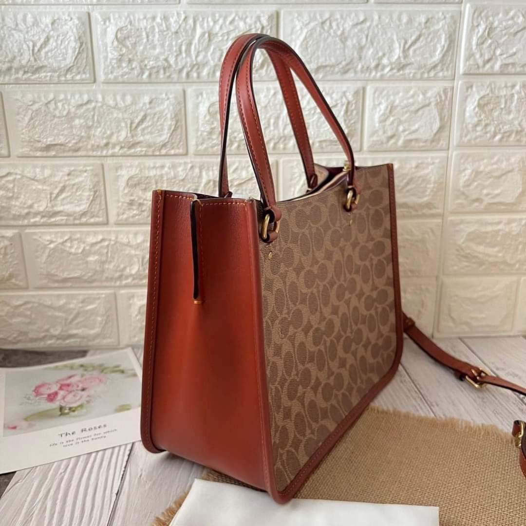 Coach Tyler Carryall in Signature Canvas, Women's Fashion, Bags ...