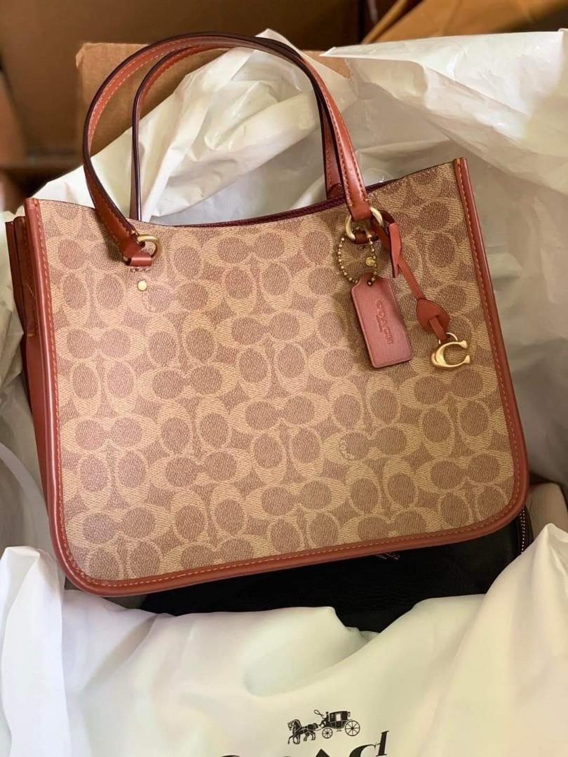 Coach Tyler Carryall in Signature Canvas, Women's Fashion, Bags ...