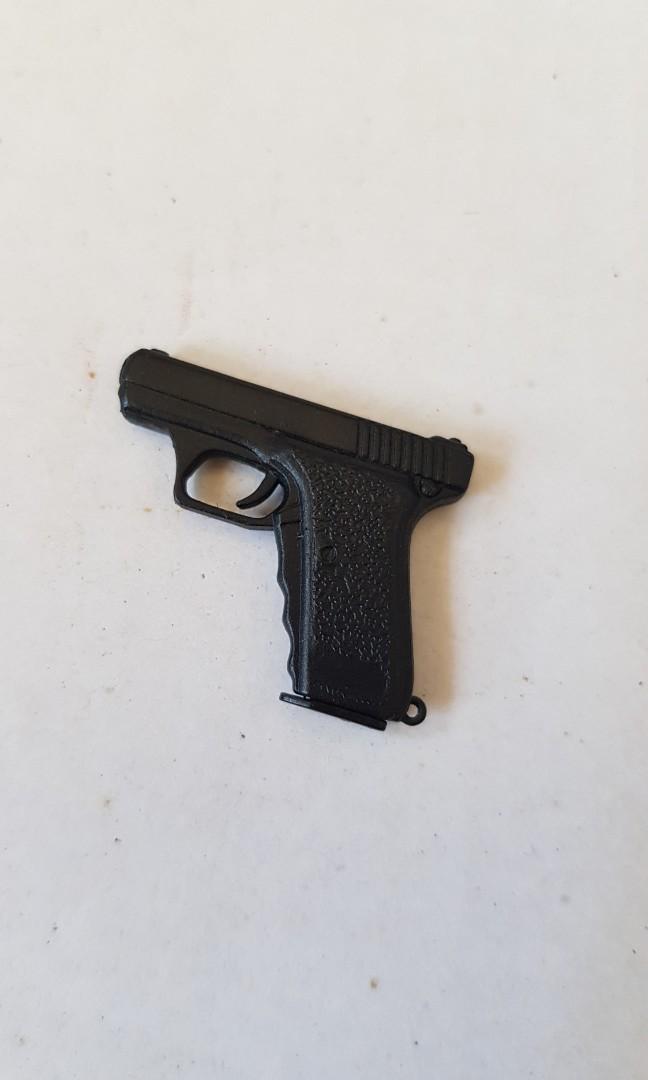 Dragon 1/6 scale NYPD Pistol, Hobbies & Toys, Toys & Games on Carousell