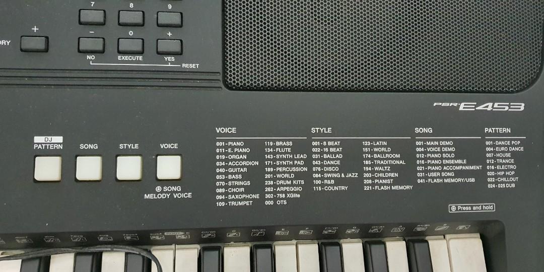 Keyboard PSR E453 with stand, Hobbies & Toys, Music & Media, Musical ...