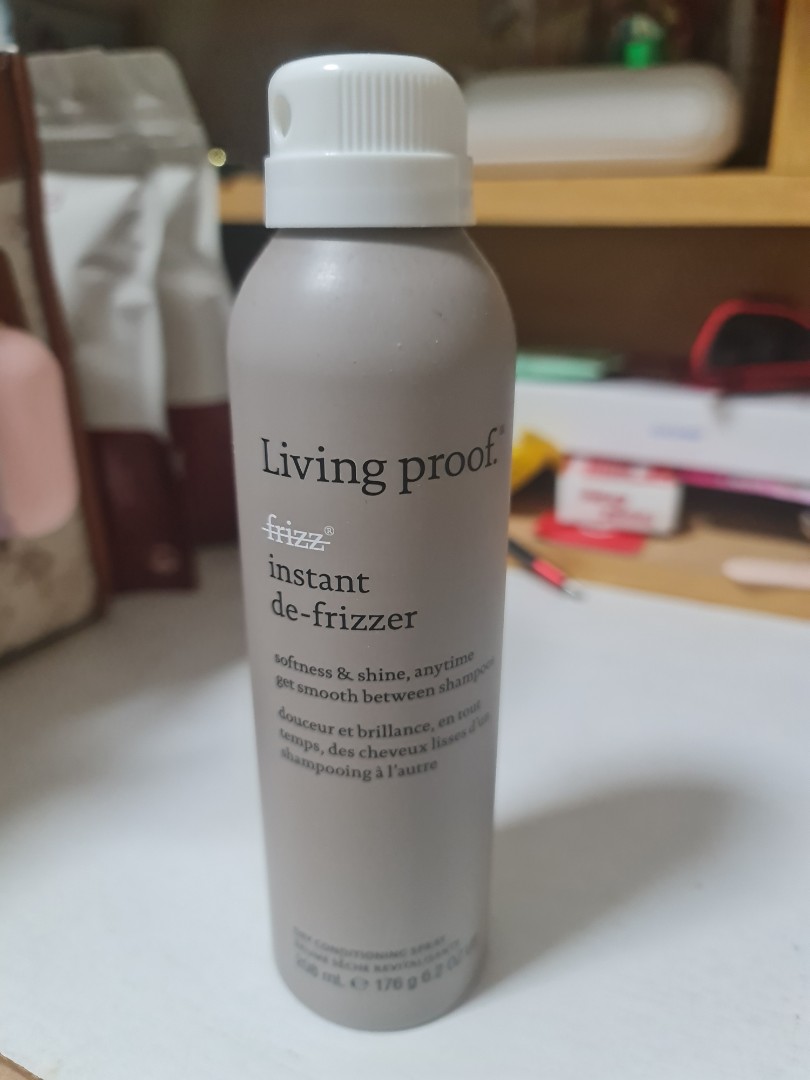 Living proof instand defrizzer, Beauty & Personal Care, Hair on Carousell