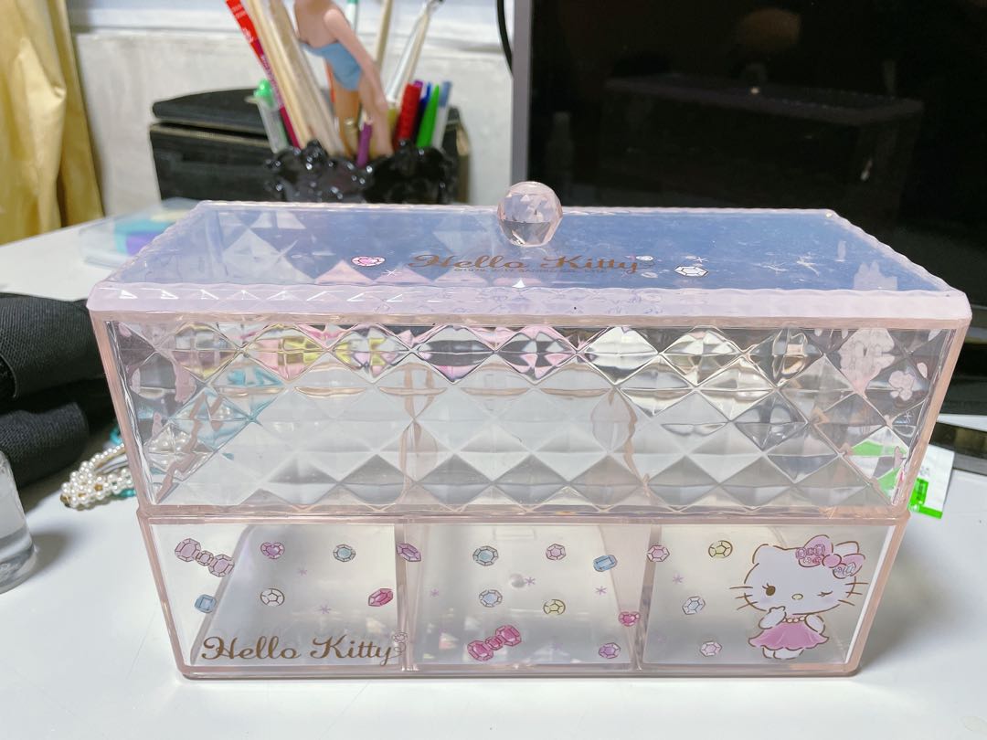 Sanrio Hello Kitty Organizer, Women's Fashion, Jewelry & Organisers ...