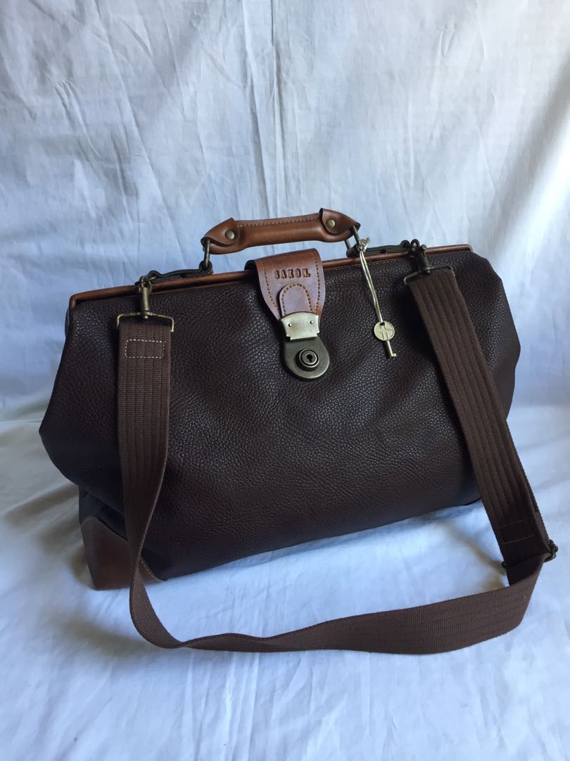 Saxon. Vintage Doctors Bag Genuine Leather, Men's Fashion, Bags, Sling ...