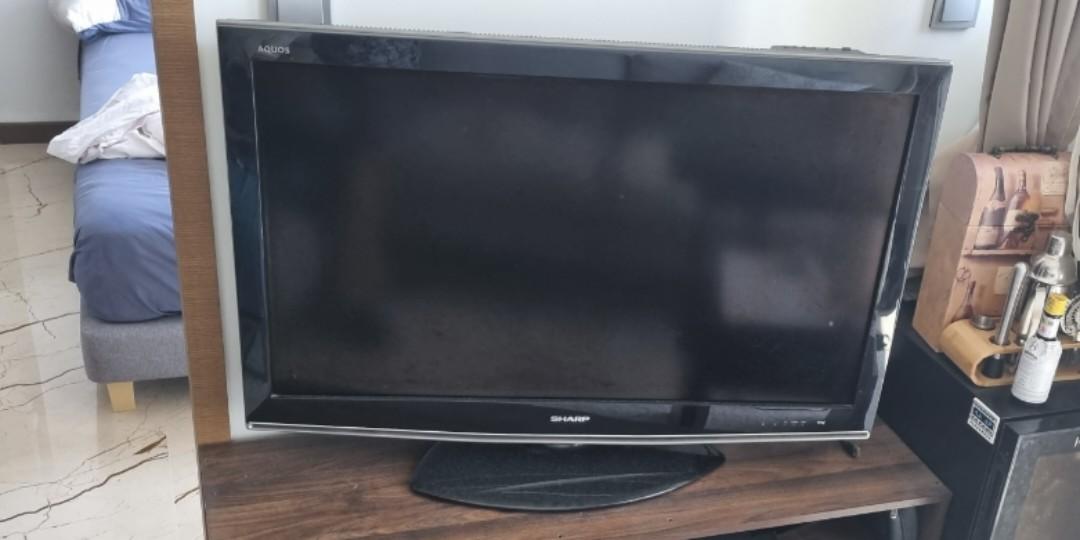Sharp 27 inch TV, TV & Home Appliances, TV & Entertainment, TV on Carousell