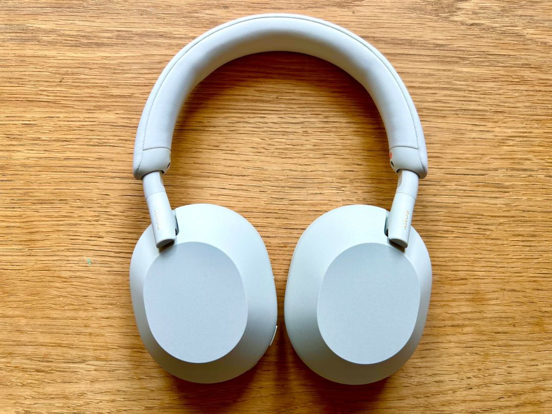 Sony XM5 / Silver (used twice), Audio, Headphones & Headsets on Carousell
