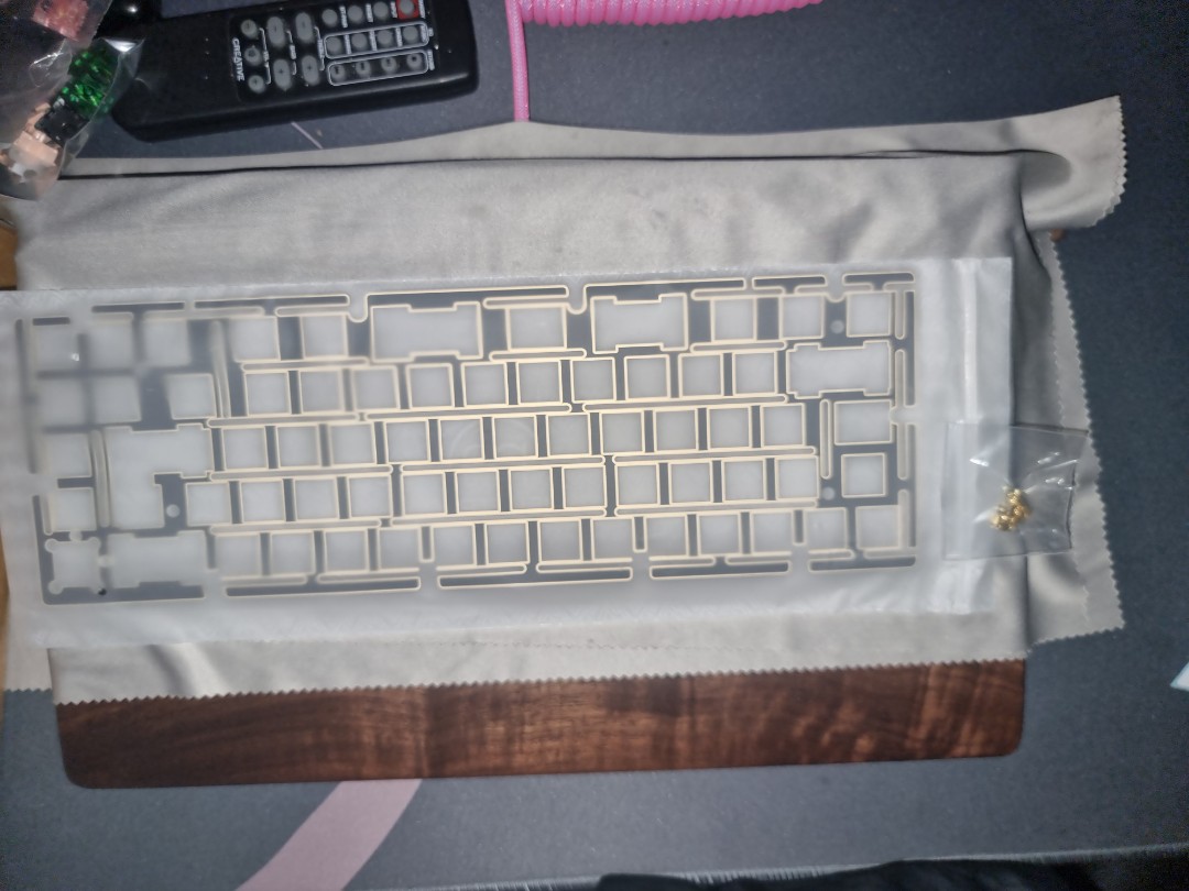 Zoom 65 Fr4 plate Bnib, Computers & Tech, Parts & Accessories, Computer ...