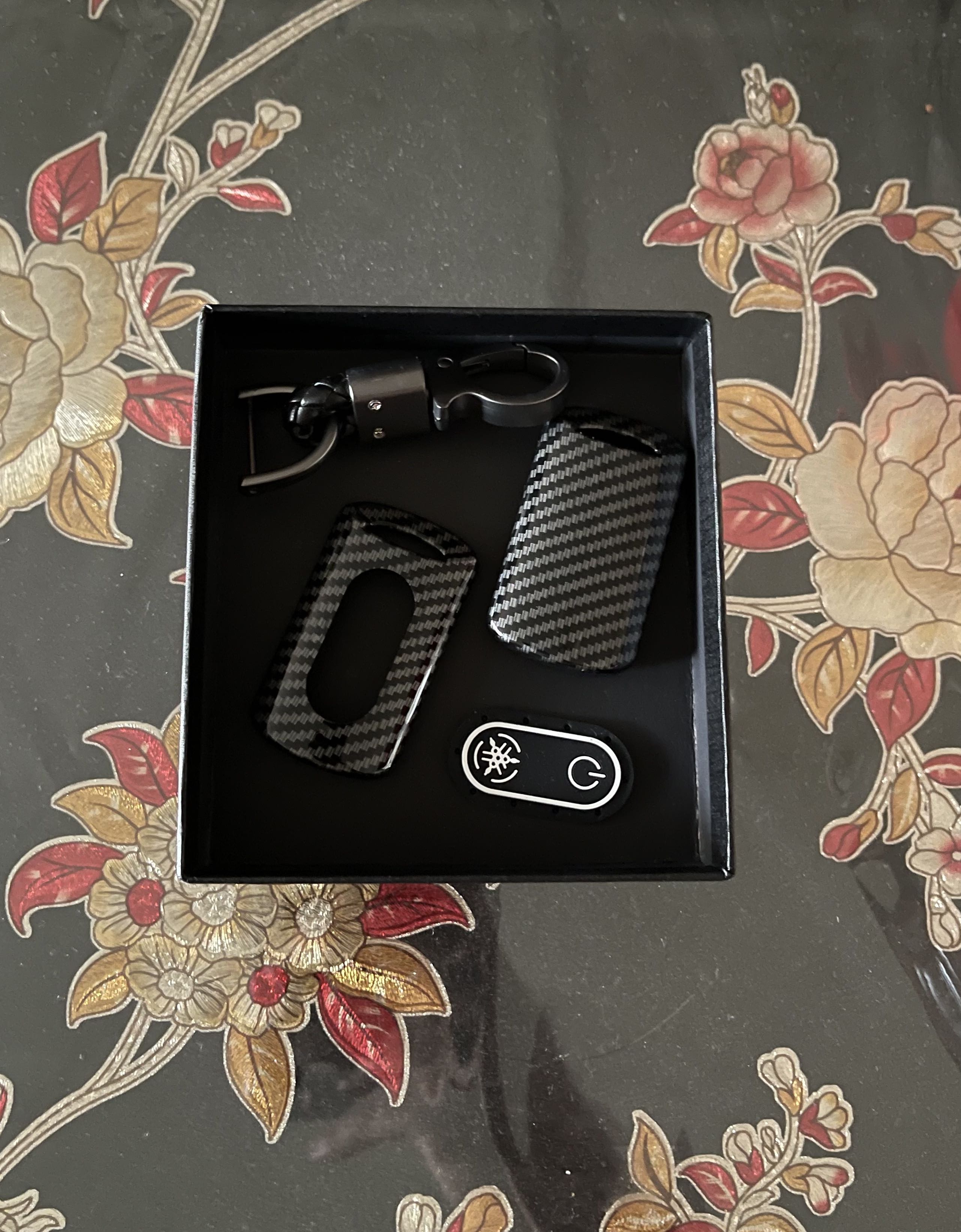 Aerox key cover carbon fibre, Motorcycles, Motorcycle Accessories on ...