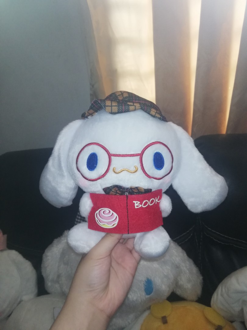Cinnamoroll reading, Hobbies & Toys, Toys & Games on Carousell