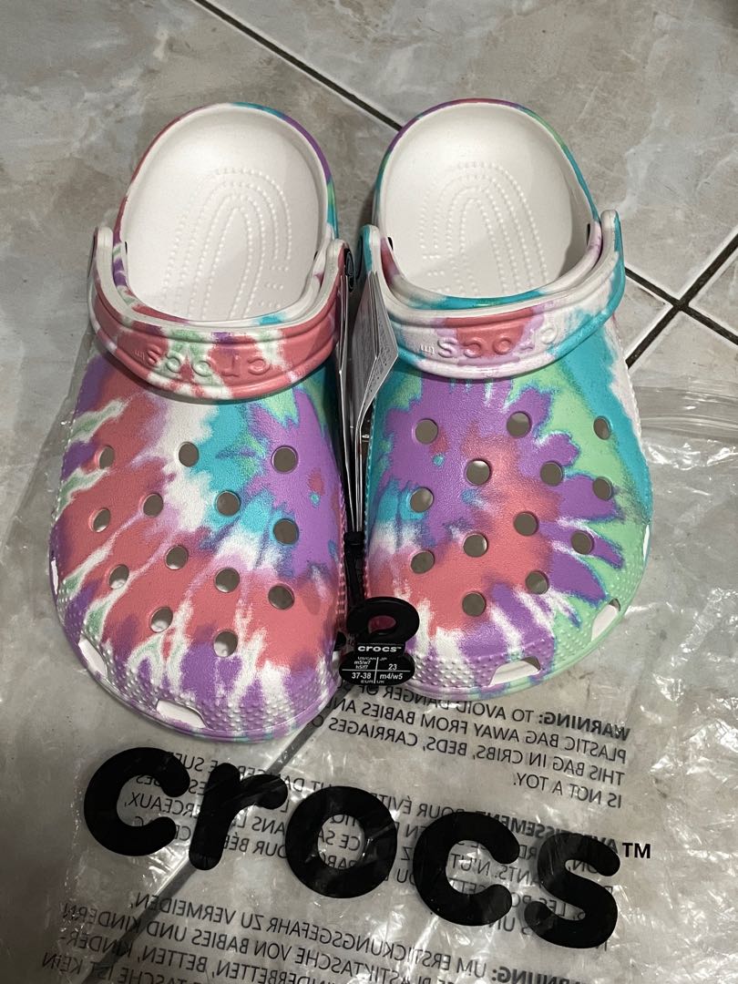 CROCS classic clog fresco multi w7, Women's Fashion, Footwear, Slippers ...