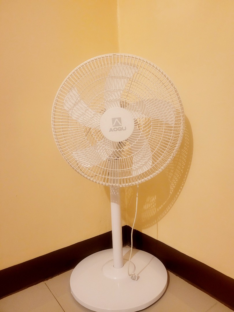 Defective Electric Fan, Furniture & Home Living, Lighting & Fans, Fans ...