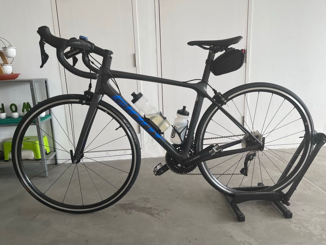 WTS Giant TCR Advance 2 (KOM) 2022, Sports Equipment, Bicycles & Parts ...