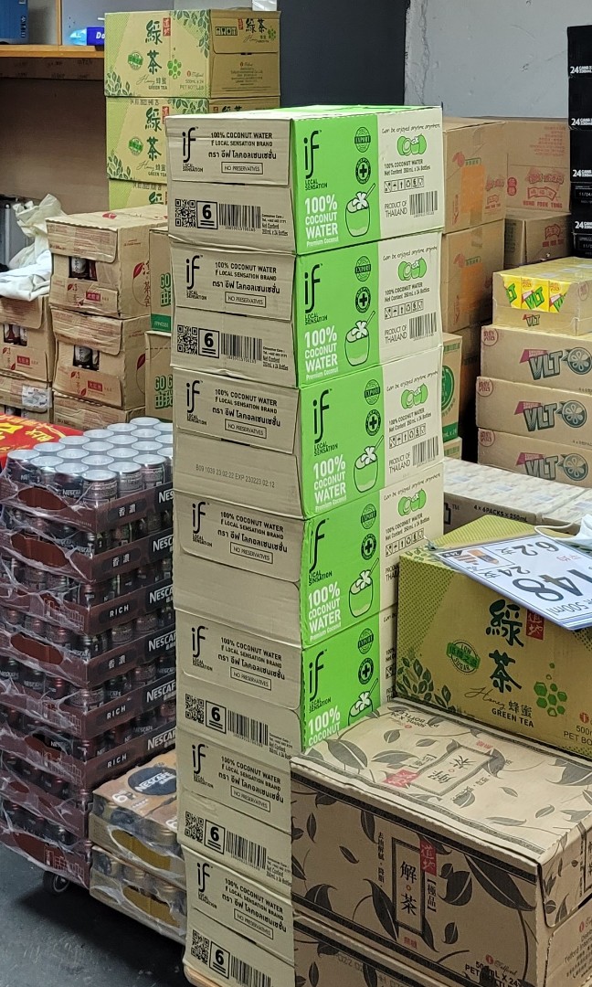 IF 100%椰青水 350ml x 24支, 嘢食 & 嘢飲, 飲料 - Carousell