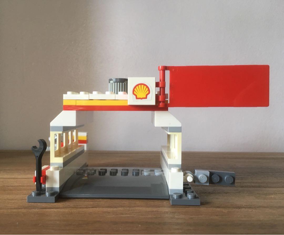 Lego 40195 - Shell Gas Station, Hobbies & Toys, Toys & Games on Carousell