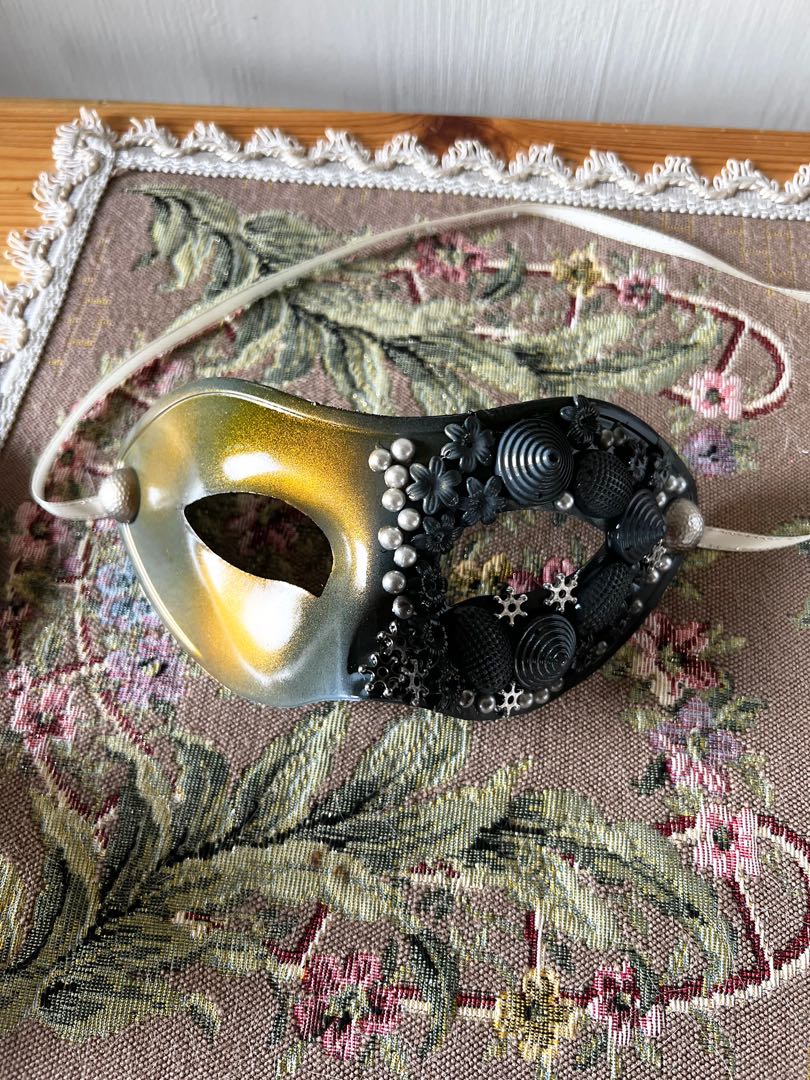 Masquerade Mask Male Posh Grey Gold, Everything Else, Others on Carousell