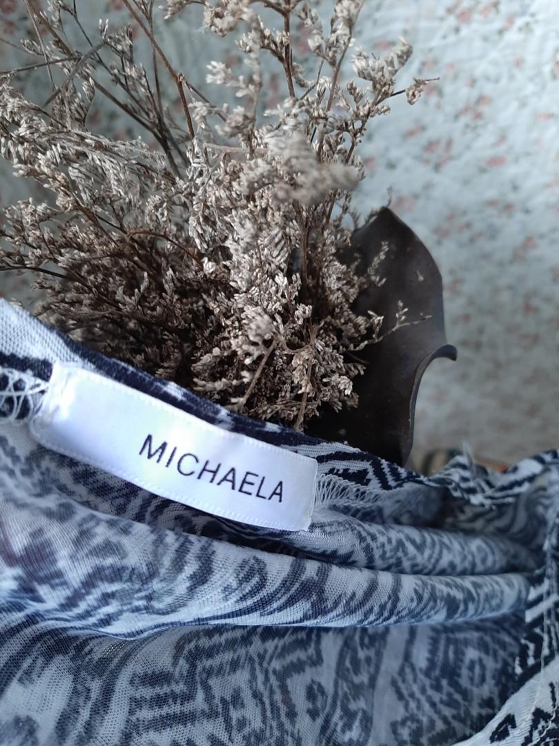 MICHAELA Simple Top, Women's Fashion, Tops, Blouses on Carousell
