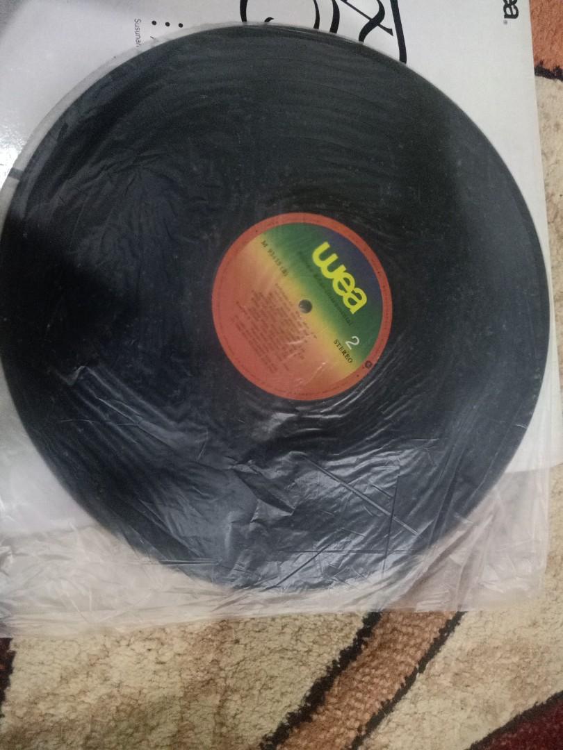 piring hitam lp - pilihan khas instrumental wea 1980, Hobbies & Toys ...