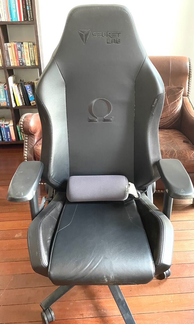Secret Lab gaming chair, Furniture & Home Living, Furniture, Chairs on ...