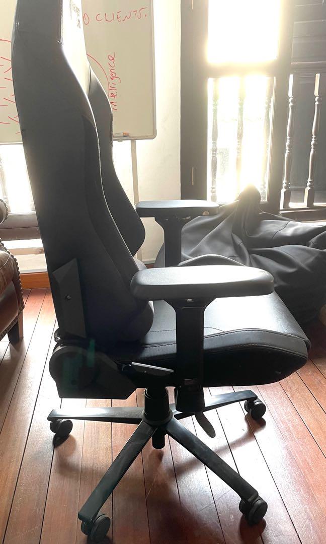 Secret Lab gaming chair, Furniture & Home Living, Furniture, Chairs on ...