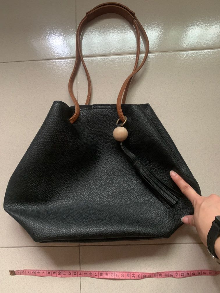 Simple black bag, Women's Fashion, Bags & Wallets, Shoulder Bags on ...