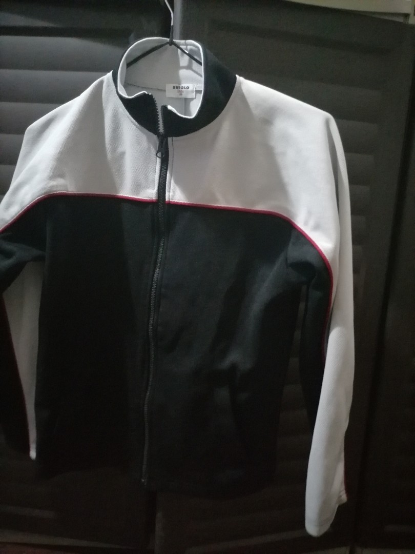 Uniqlo boys jacket on Carousell