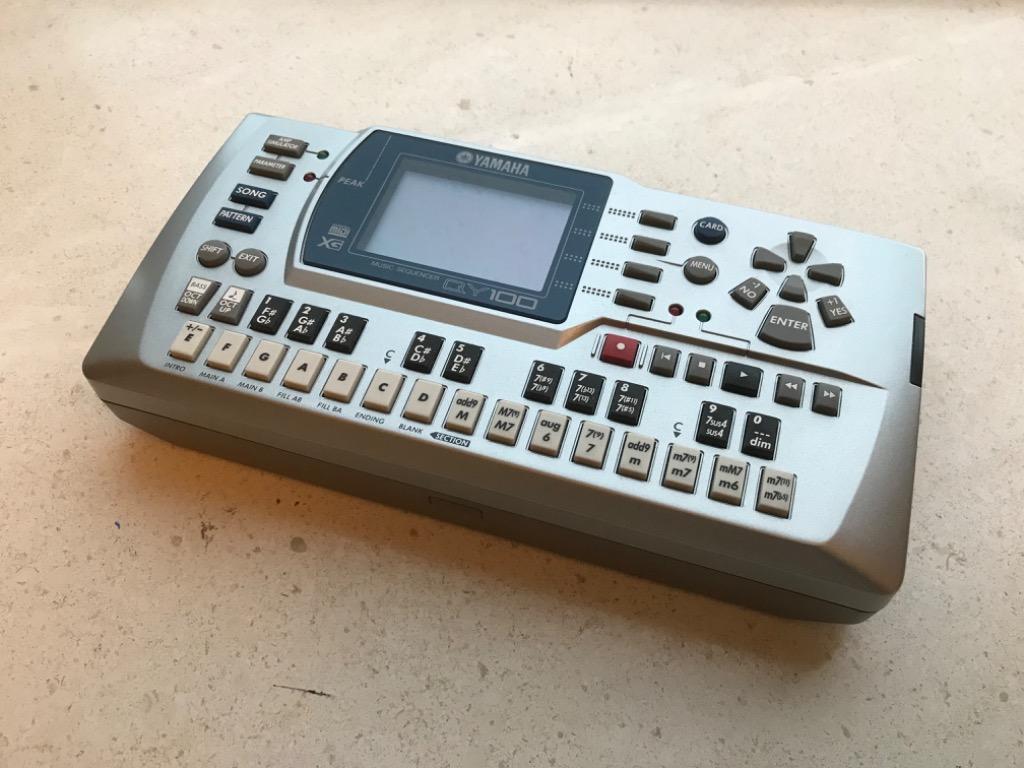 Vintage electronic music workstation Yamaha QY100, Hobbies & Toys ...