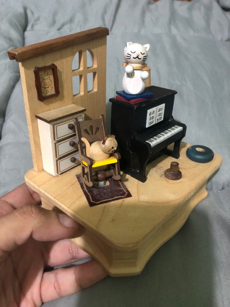 Wonderful life windup music box moving wooden diorama, Hobbies & Toys ...