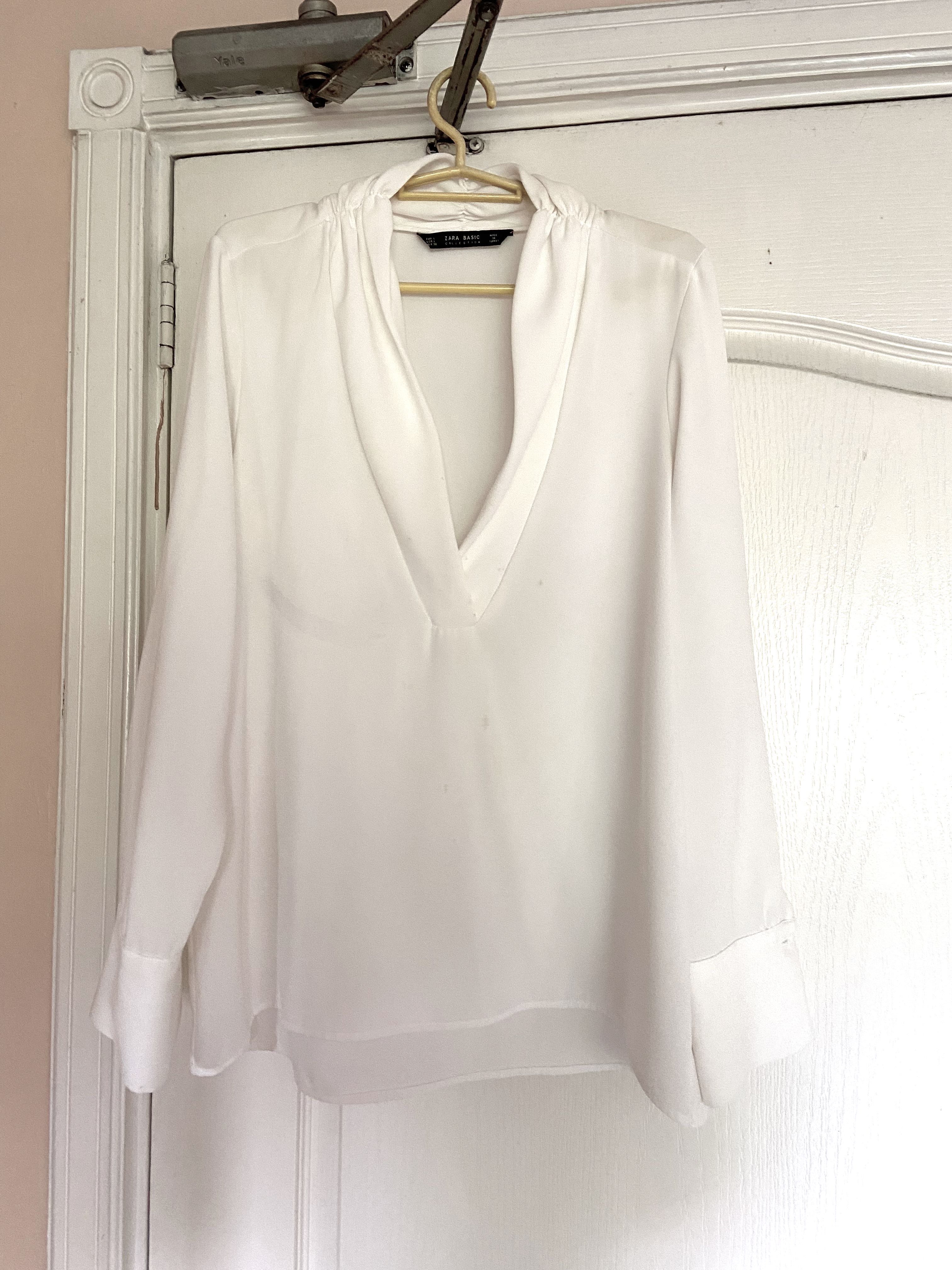 Zara basic blouse, Women's Fashion, Tops, Blouses on Carousell