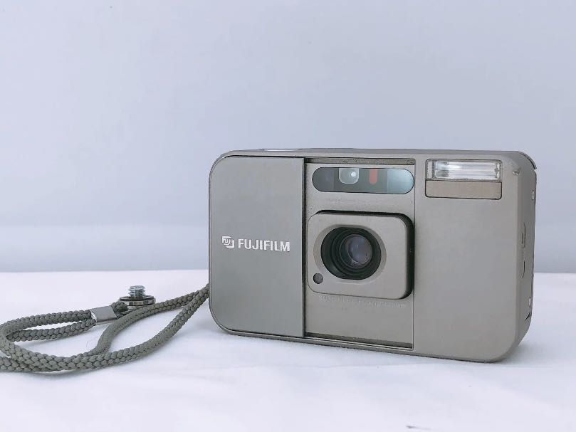 [9成新]FUJIFILM Cardia Mini Tiara 輕便小鐵盒 自動傻瓜菲林相機, 攝影器材, 相機 - Carousell