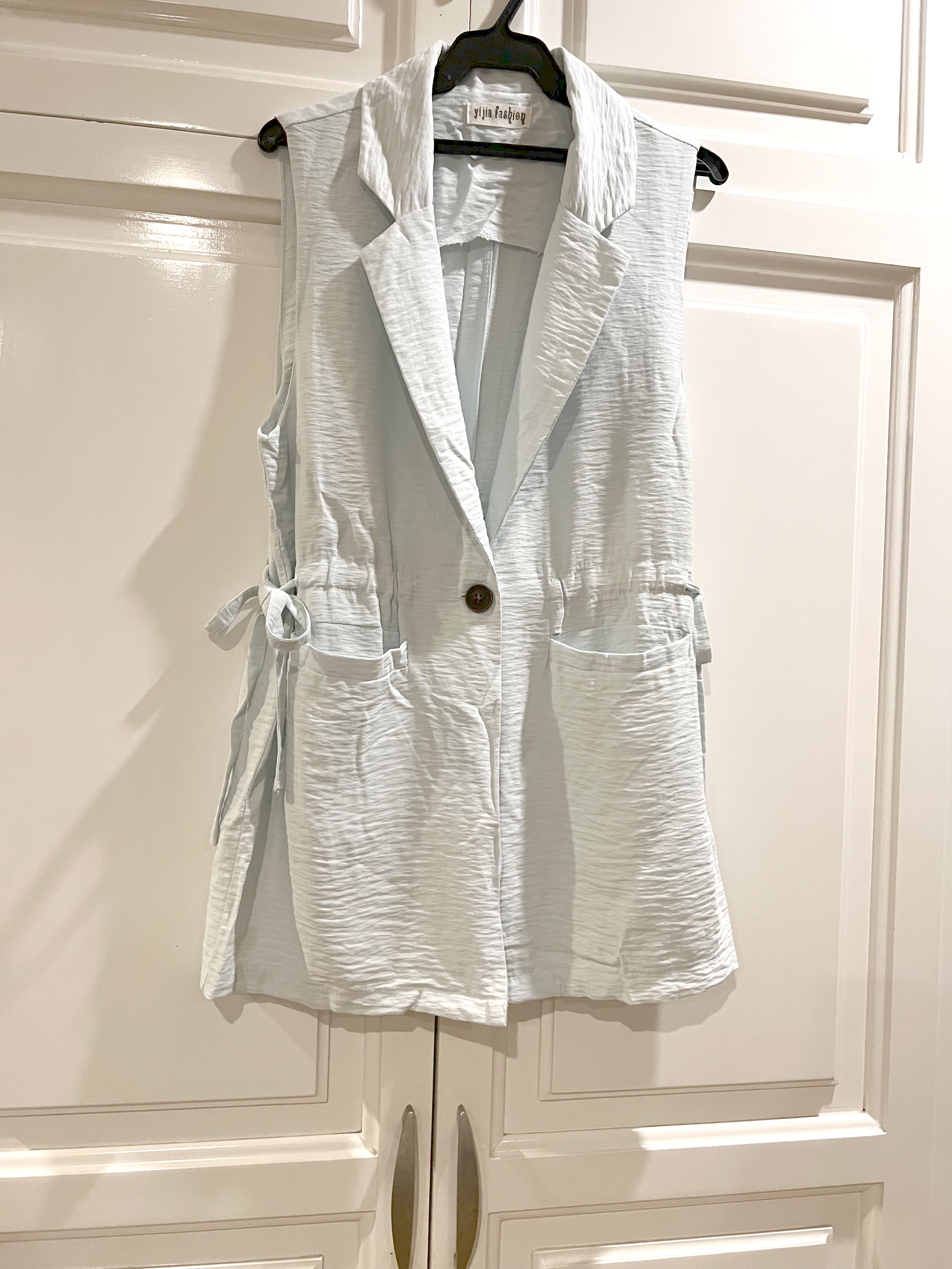 Bangkok Coordinates Vest and Pants, Women's Fashion, Dresses & Sets ...