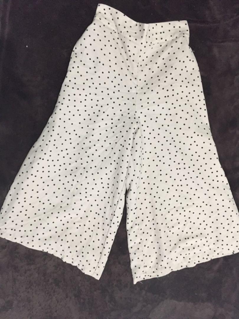 GU -Garter squarepants, Women's Fashion, Bottoms, Other Bottoms on ...