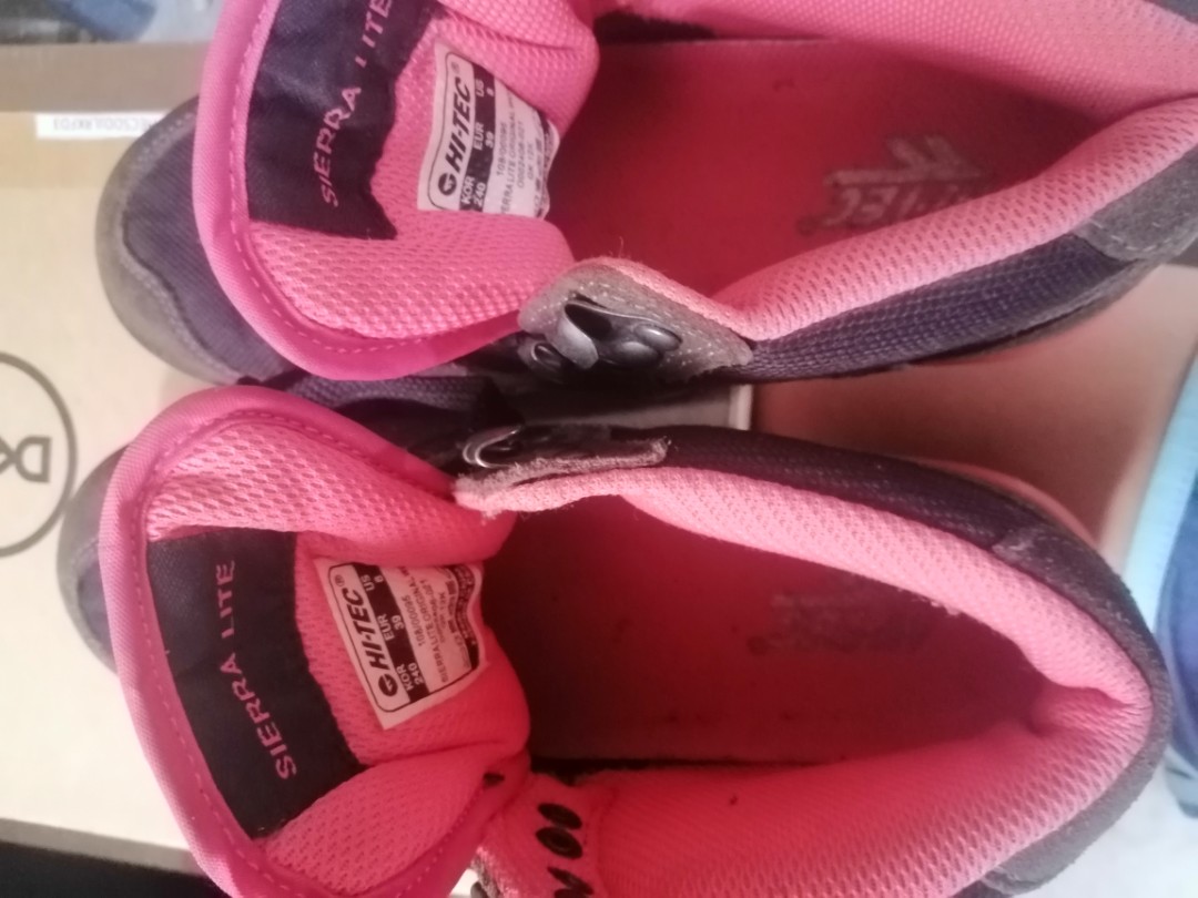 Hi-tec Sierra Lite, Sports Equipment, Hiking & Camping on Carousell