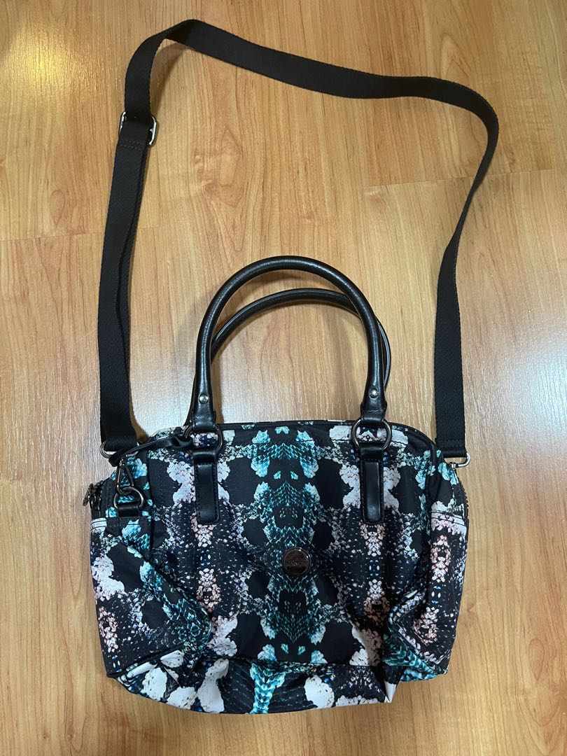 Kipling Bag Vivy Snake Kaleidos, Women's Fashion, Bags & Wallets, Cross ...