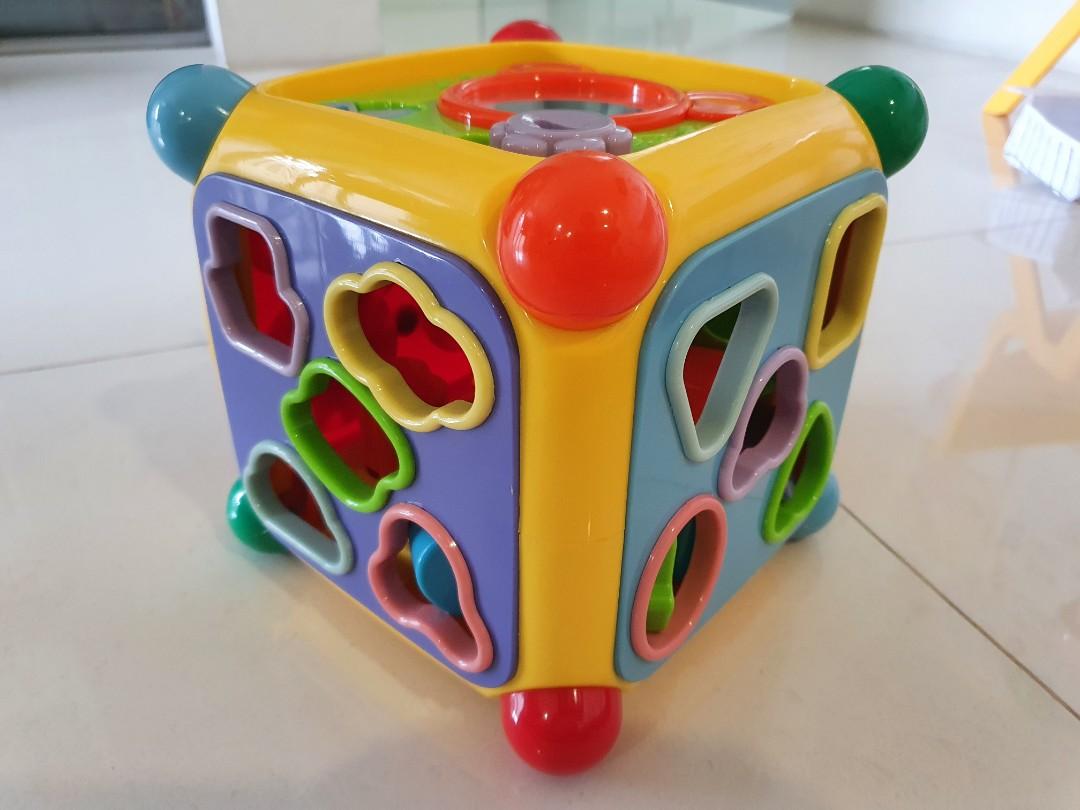 Multi-sensory cube toy, Babies & Kids, Infant Playtime on Carousell