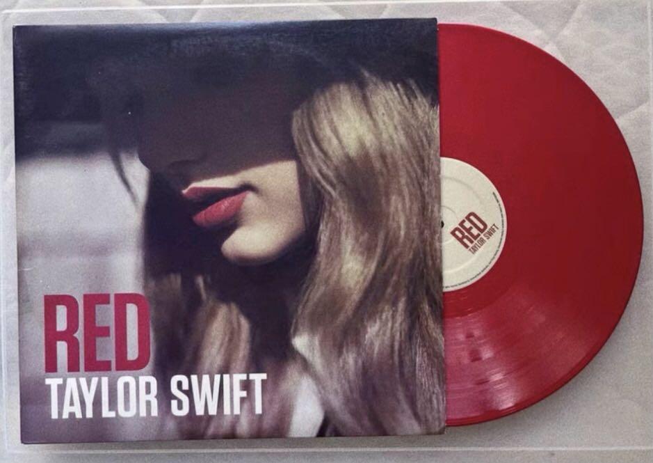 Rare Taylor swift red ACM vinyl, 興趣及遊戲, 音樂、樂器 & 配件, 音樂與媒體 - CD 及 DVD ...