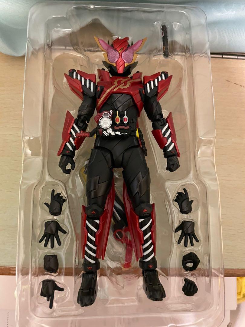 SHF - Kaman Rider Build Hazard Form+ Rabbit Rabbit Form, 興趣及遊戲, 玩具 & 遊戲 ...