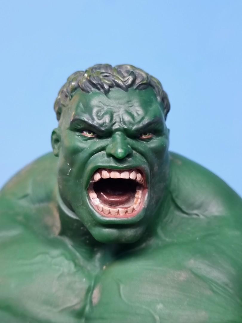 ToyBiz Incredible Raging Hulk 33cm/ 13in. Poseable Action Figure ...