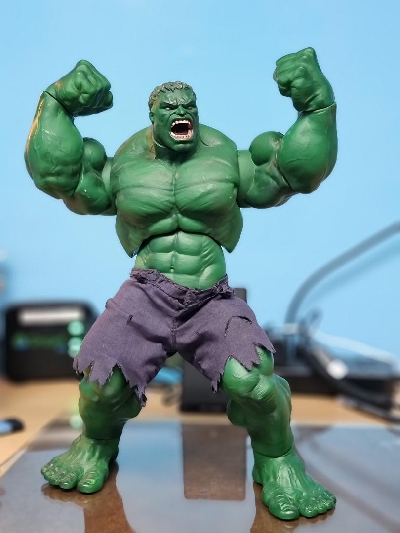 ToyBiz Incredible Raging Hulk 33cm/ 13in. Poseable Action Figure ...