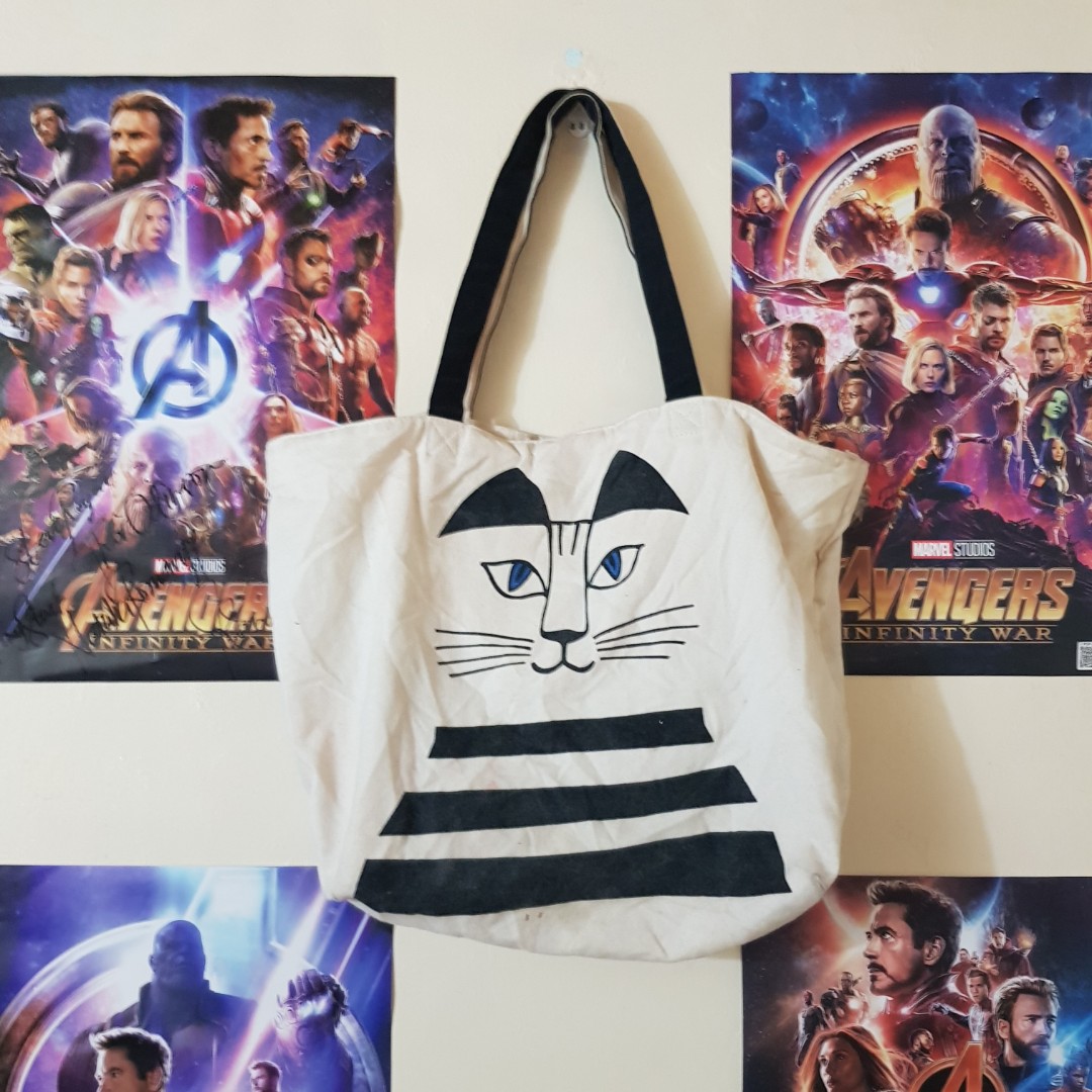 Uniqlo tote bag cat print, Women's Fashion, Bags & Wallets, Tote Bags ...