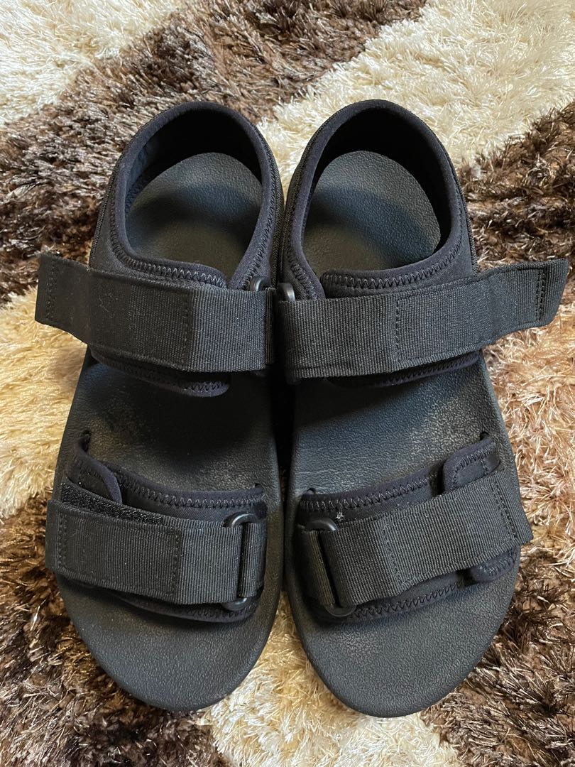 Uniqlo U Sandals, Men's Fashion, Footwear, Slippers & Slides on Carousell