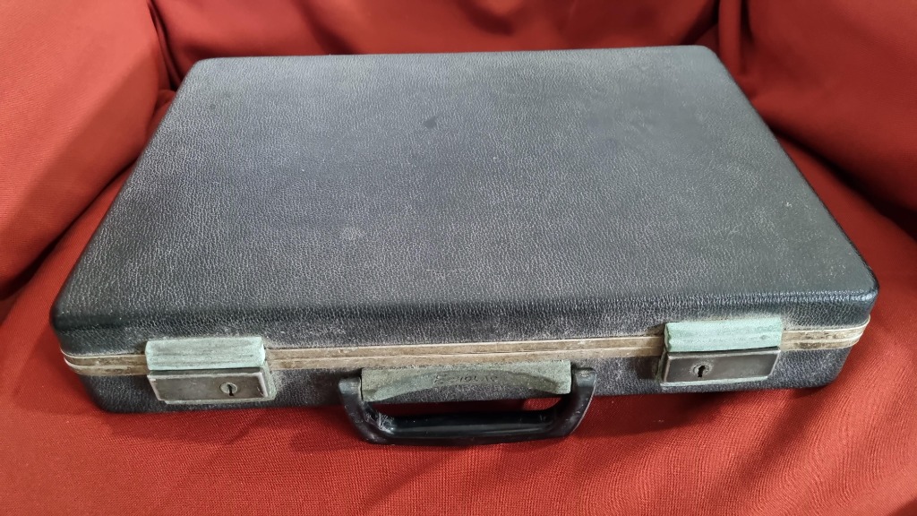 Vintage Echolac Brief case, Men's Fashion, Bags, Briefcases on Carousell