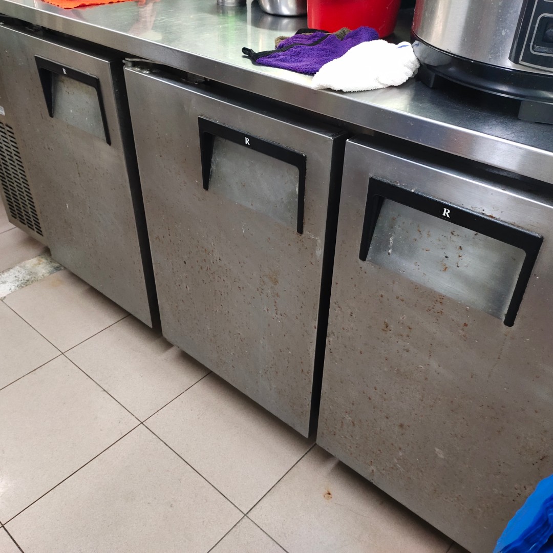 6' counter top chiller,3 doors, TV & Home Appliances, Kitchen ...