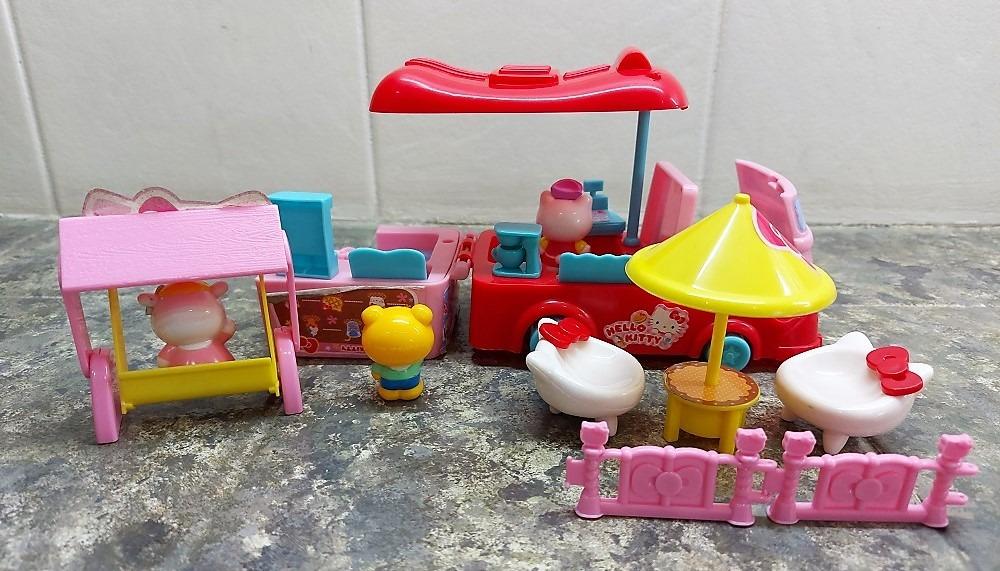 Authentic HELLO KITTY Food Truck Playset, Hobbies & Toys, Toys & Games ...