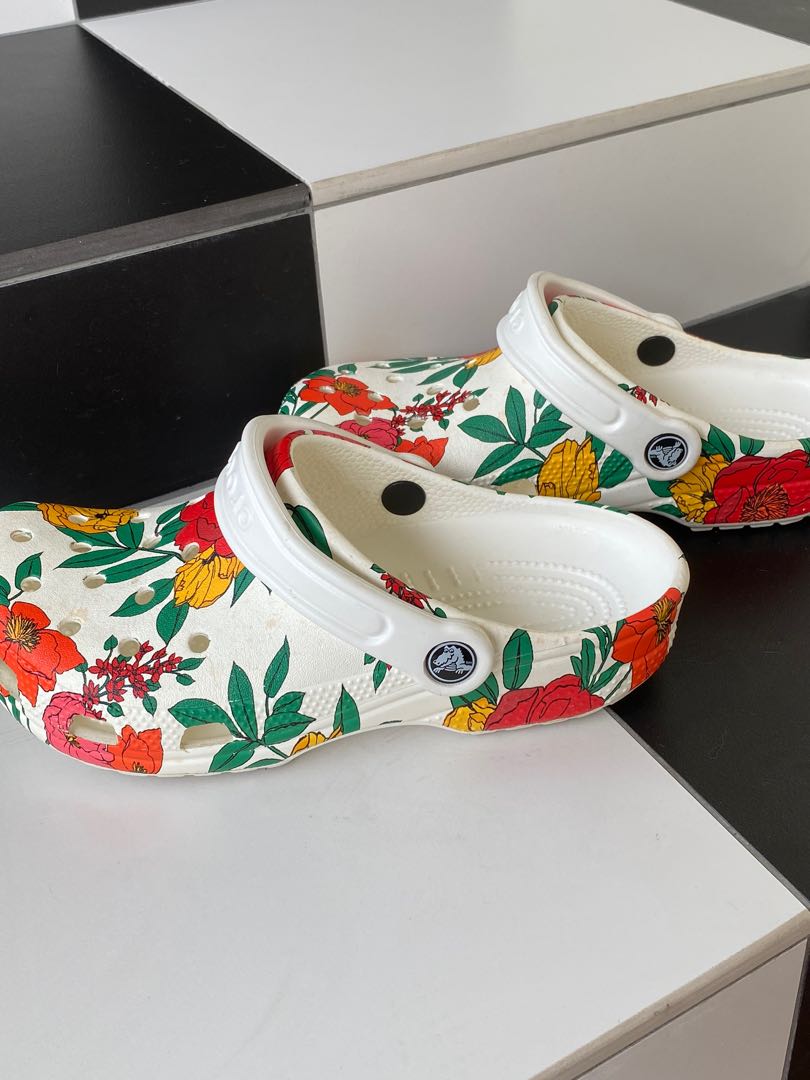 Flower Crocs, Women's Fashion, Footwear, Flipflops and Slides on Carousell