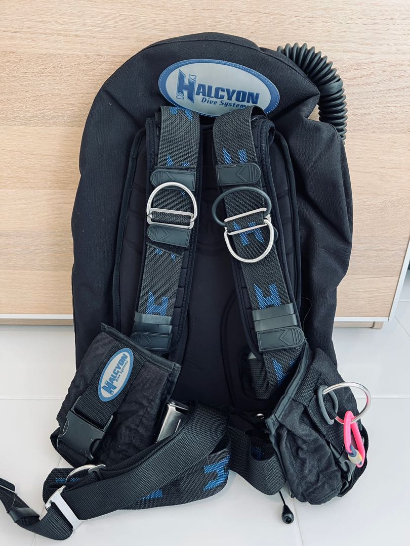 Halcyon BCD -Eclipse 30, Sports Equipment, Sports & Games, Water Sports on Carousell